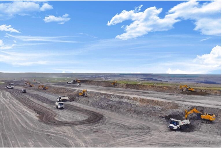 World’s First Fleet of 100 5G-A Autonomous Electric Mining Trucks ...