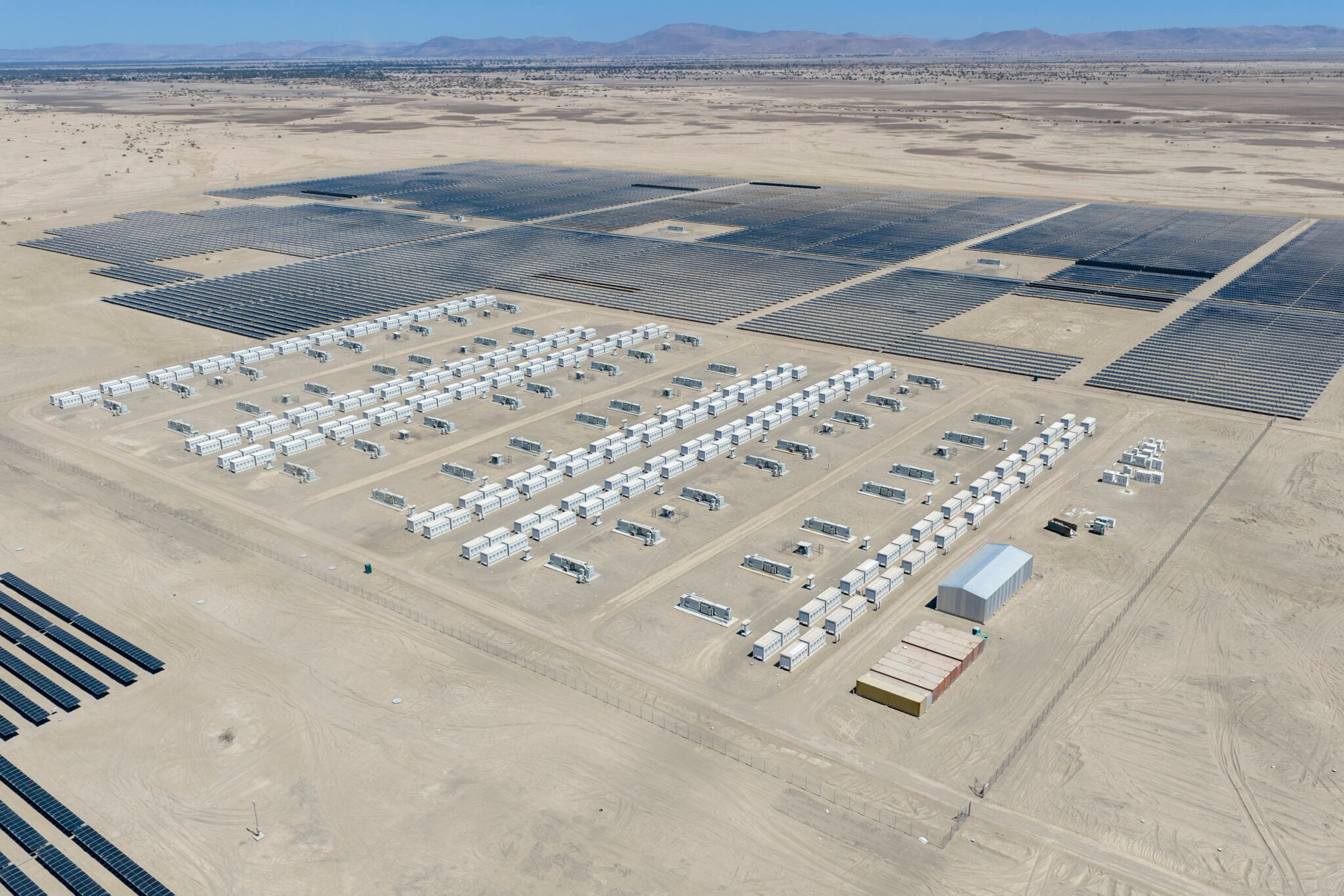 CoutourGlobal Brings Major Solar-Plus-Storage Project Online in Chile